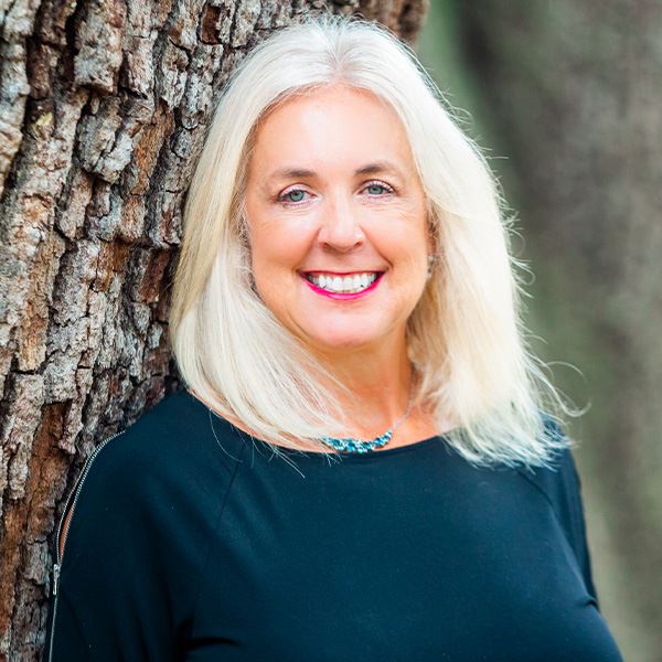 Lisa Gill | Office Manager | Barnett Gill